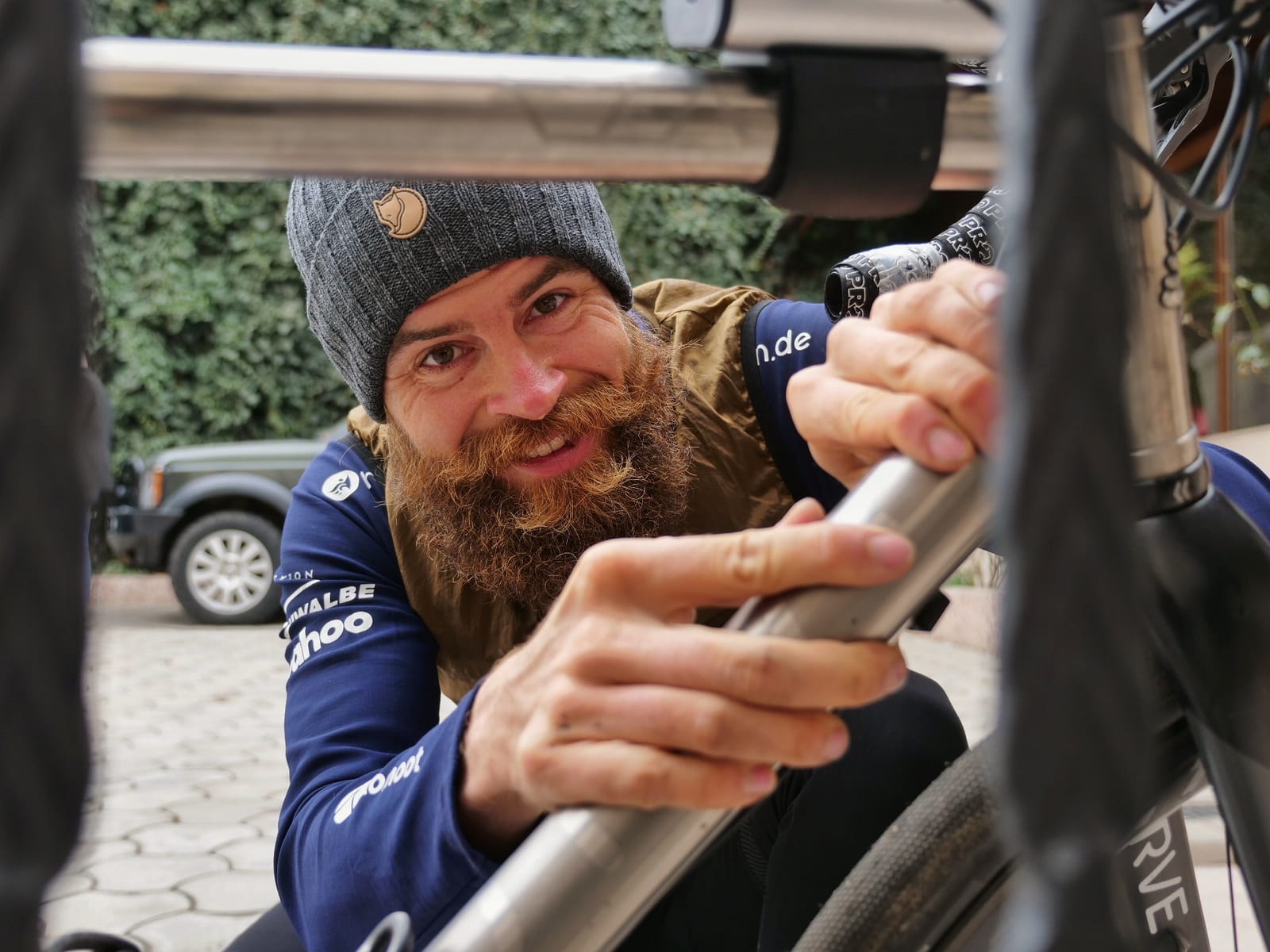 Extreme Athlete Jonas Deichmann crosses Russia during Triathlon around ...