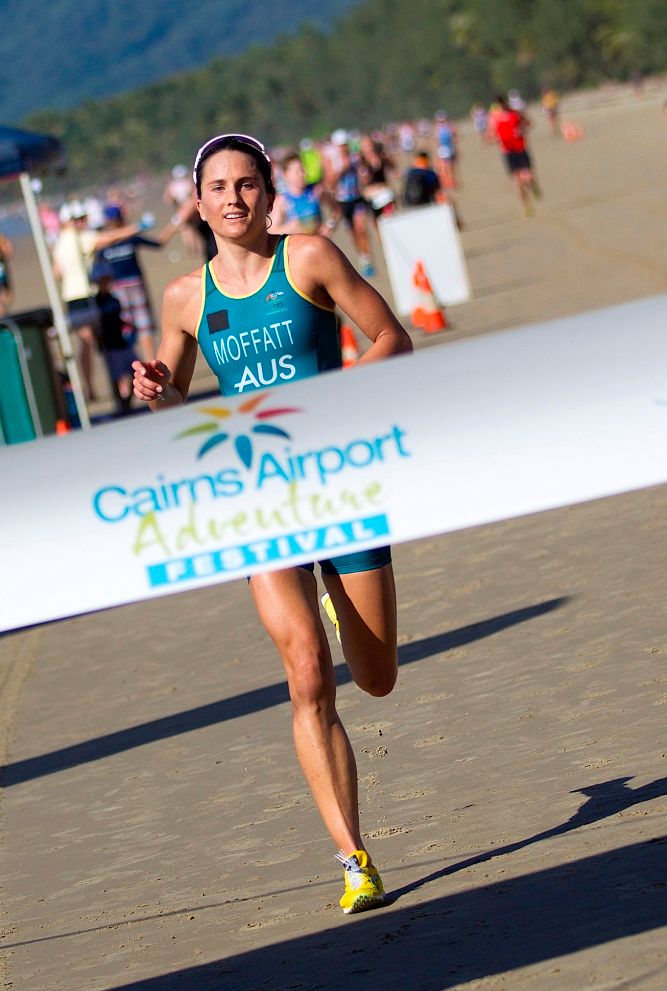 Emma Moffatt and Clayton Fettell win Coral Coast Triathlon 5150 – Trizone