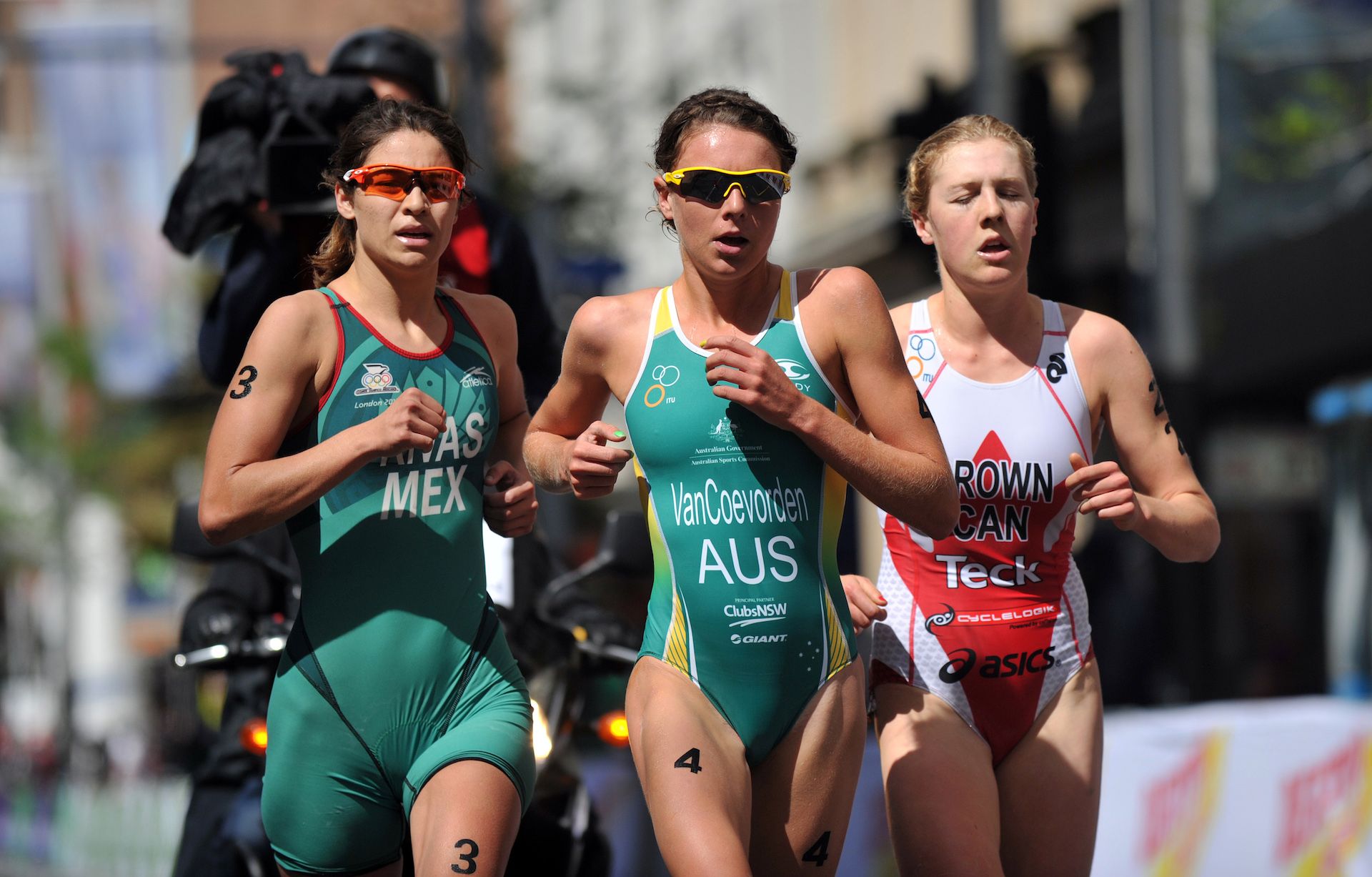On the road with Australian Triathlete Natalie Van Coevorden – Trizone
